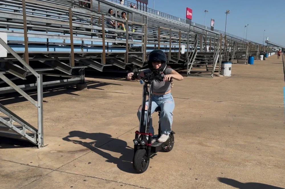How Fast Is a Fast Motorized Scooter in 2025? ⚡ – ONECNA